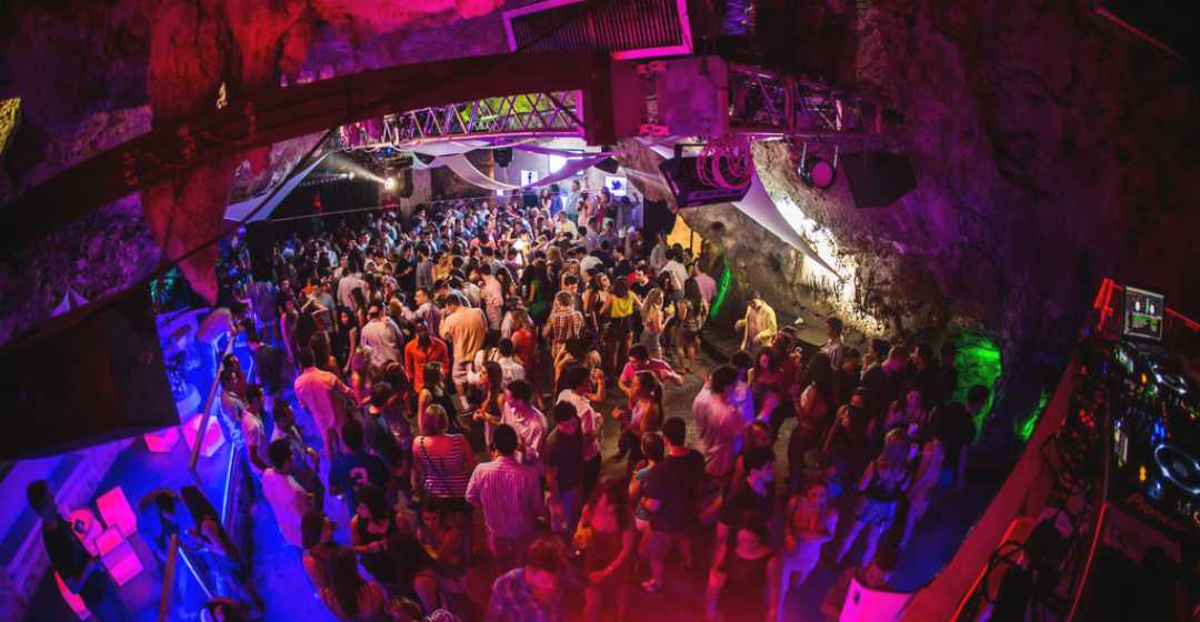 Top Spots for the Best Nightlife in Alicante 2024